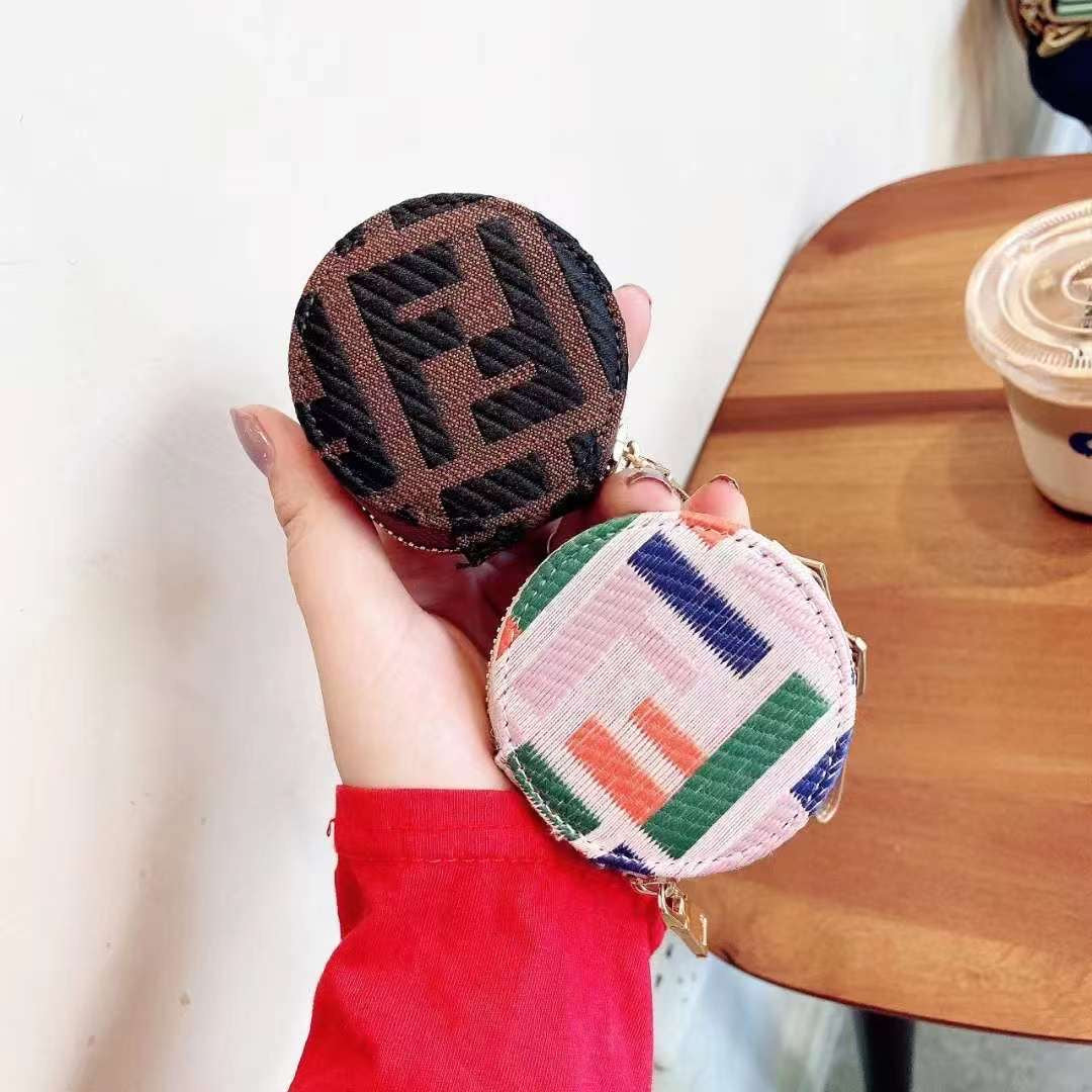 Luxury Branded Leather Zipper Airpod Case – Kalakaar Indiaa