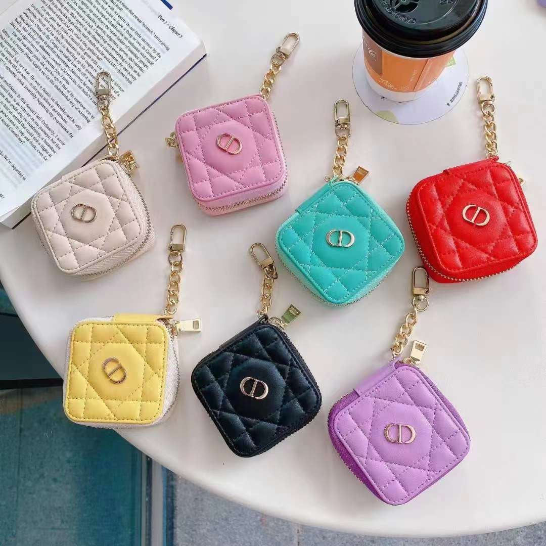 Luxury Branded Quilt Leather Zipper Airpod Case – Kalakaar Indiaa